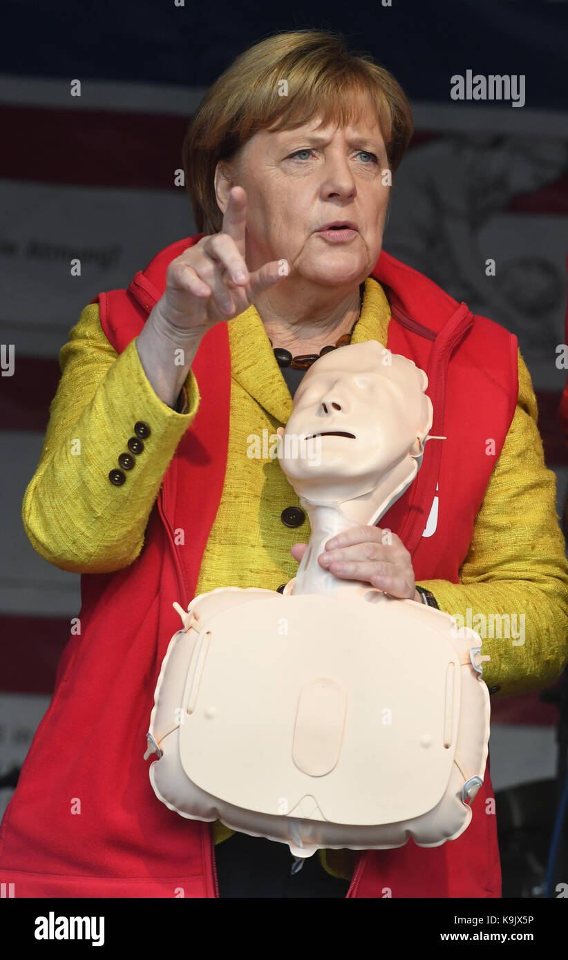 Greifswald, Germany. 23rd Sep, 2017. German chancellor Angela Merkel ...