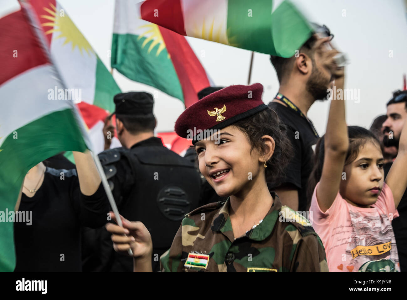 Erbil, Iraqi Kurdistan. 22nd Sep, 2017. A little girl in a peshmerga ...