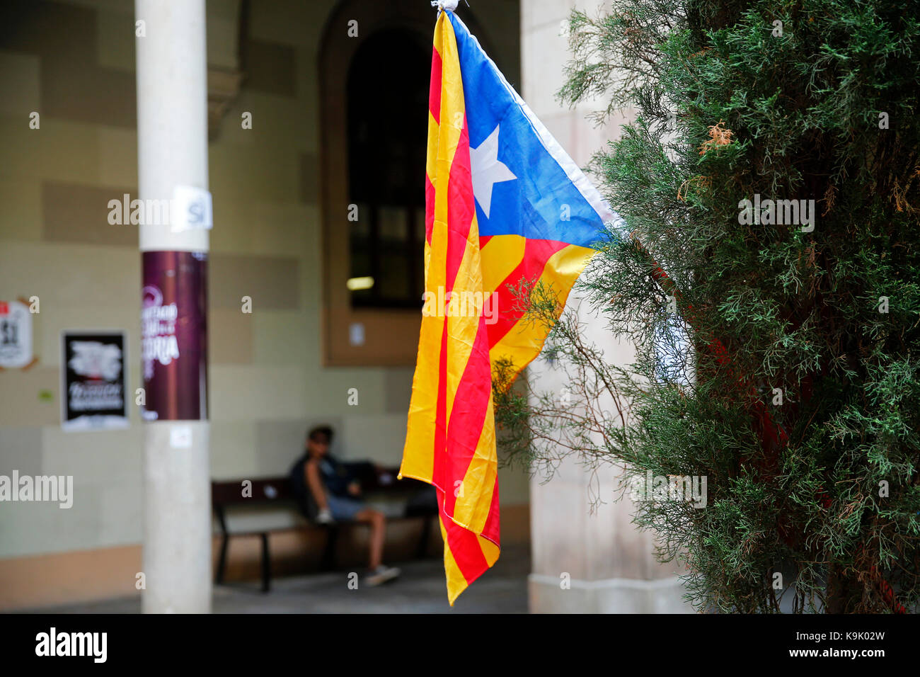 Barcelona, Spain. 23rd Sept, 2017. Students locked up in the University ...