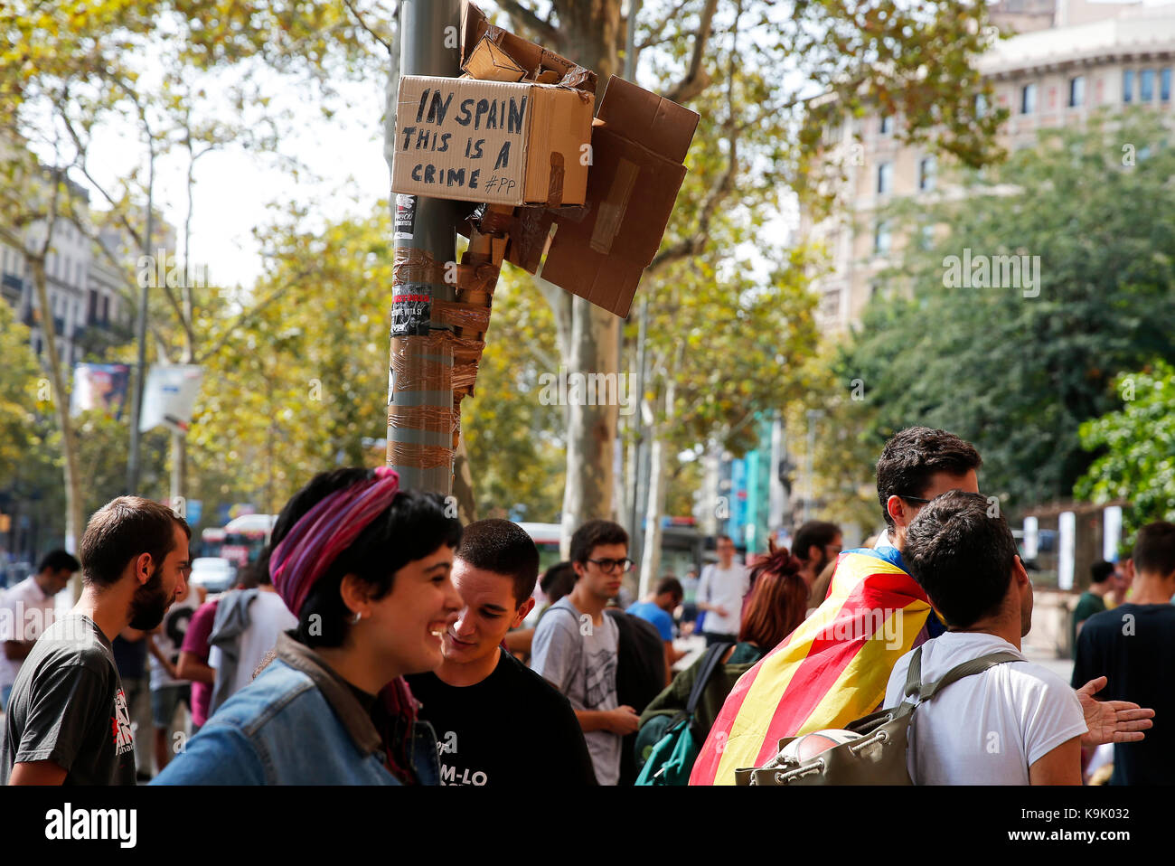 Barcelona, Spain. 23rd Sept, 2017. Students locked up in the University ...