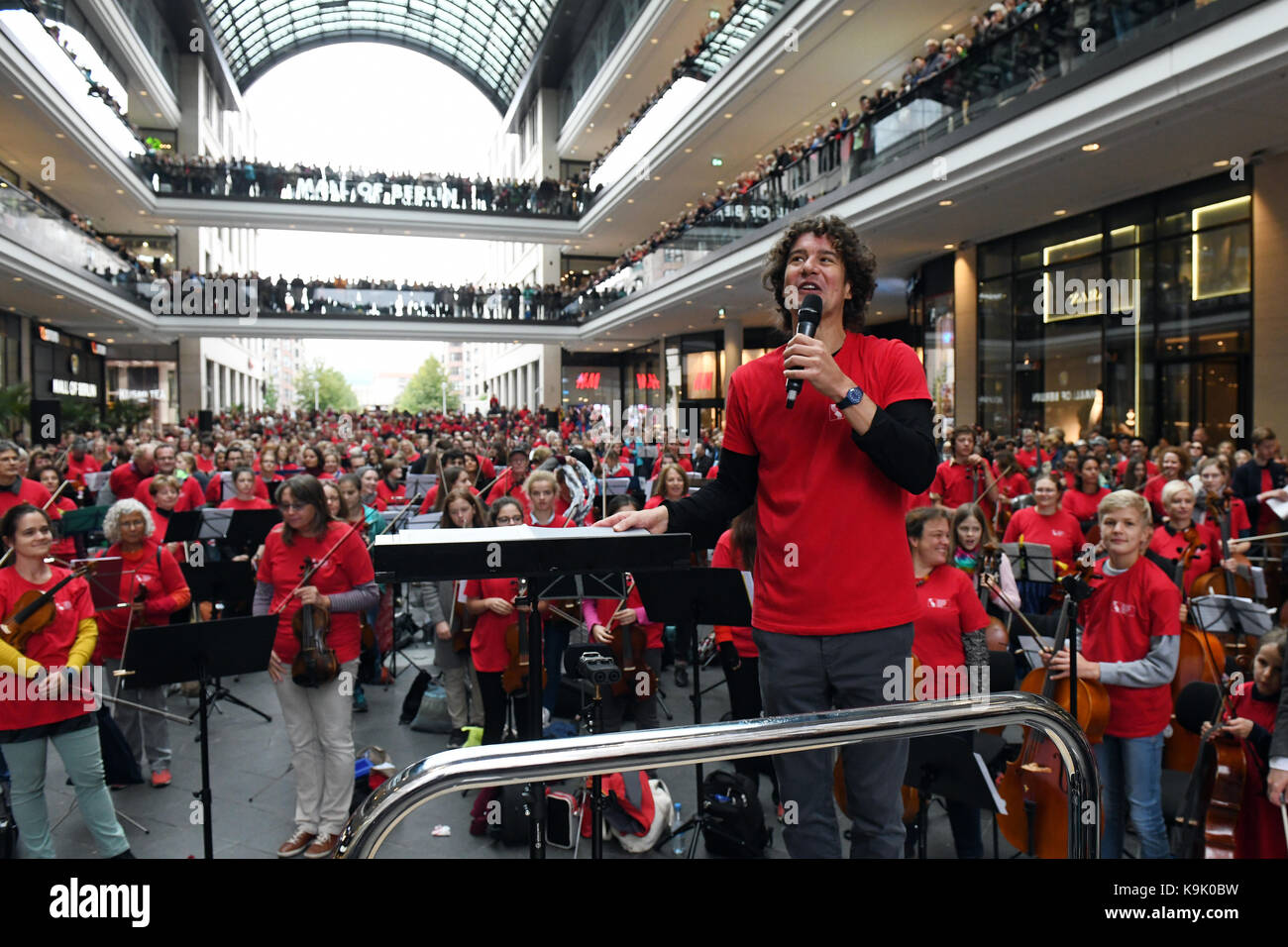 Berlin, Germany. 23rd Sep, 2017. The new chief conductor Robin Ticciati ...