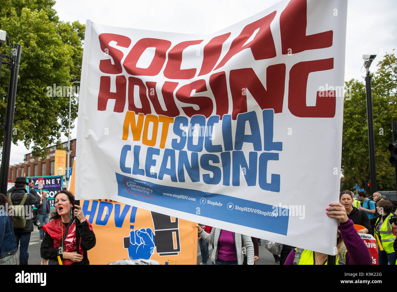 London, UK. 23rd Sep, 2017. Campaigners for improved social housing ...