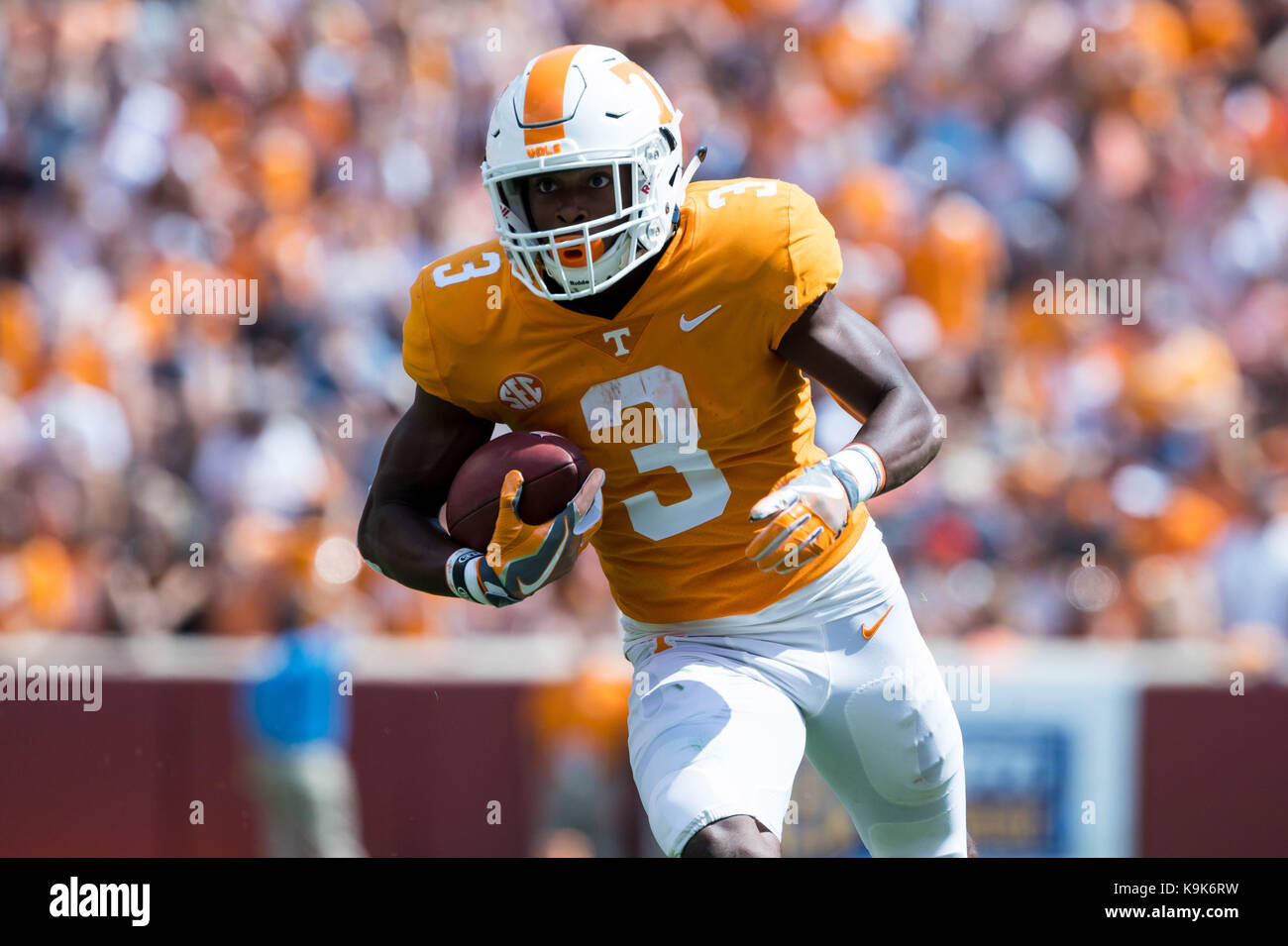 September 23, 2017: Ty Chandler #3 of the Tennessee Volunteers runs the ...