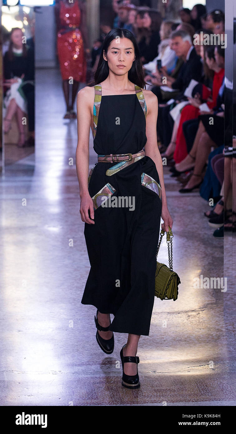 Milan, Italy. 23rd Sep, 2017. Model Liu Wen walks the runway for ...