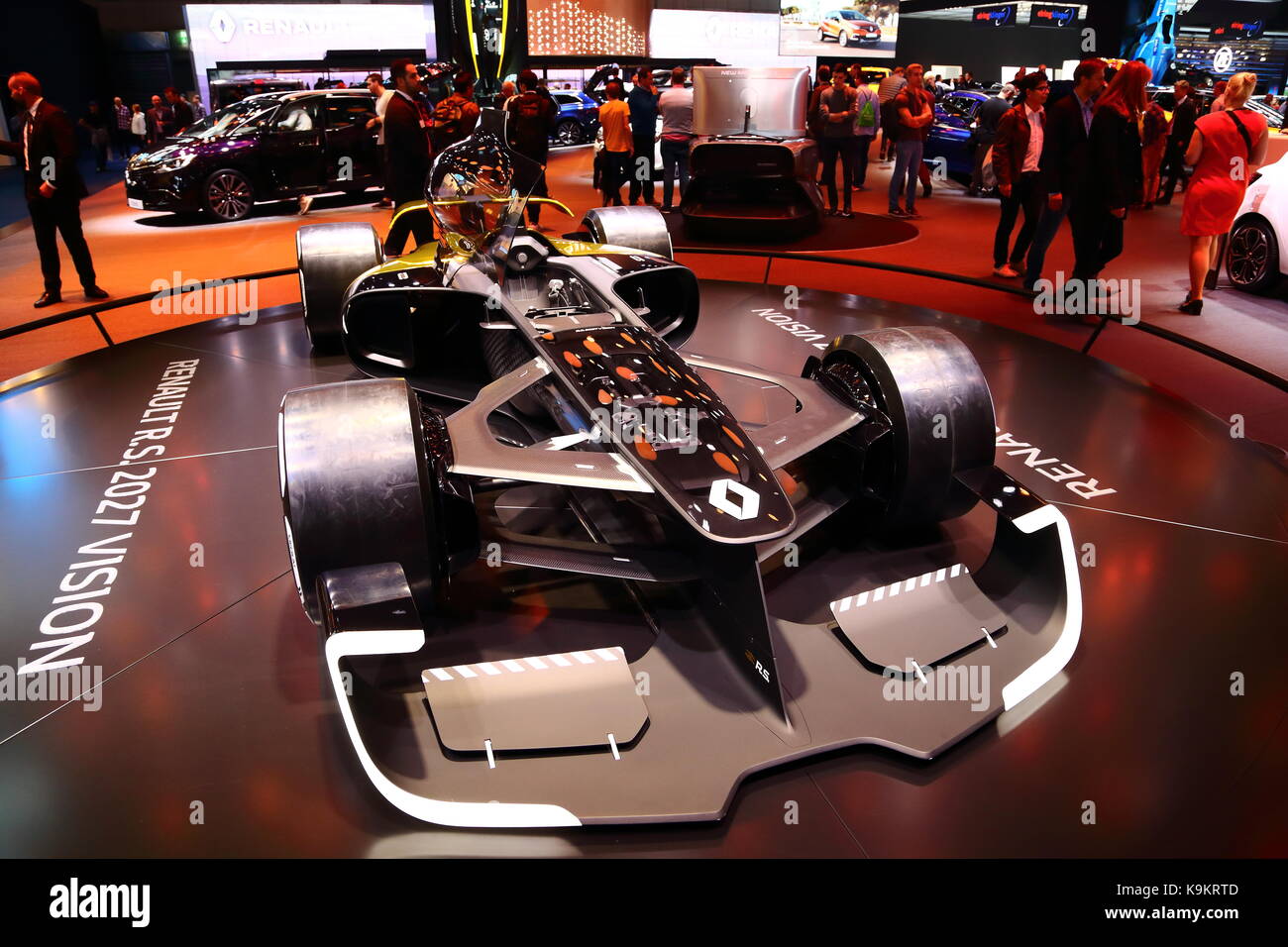 Renault displayed its range and innovations at the 2017 Frankfurt Motor ...