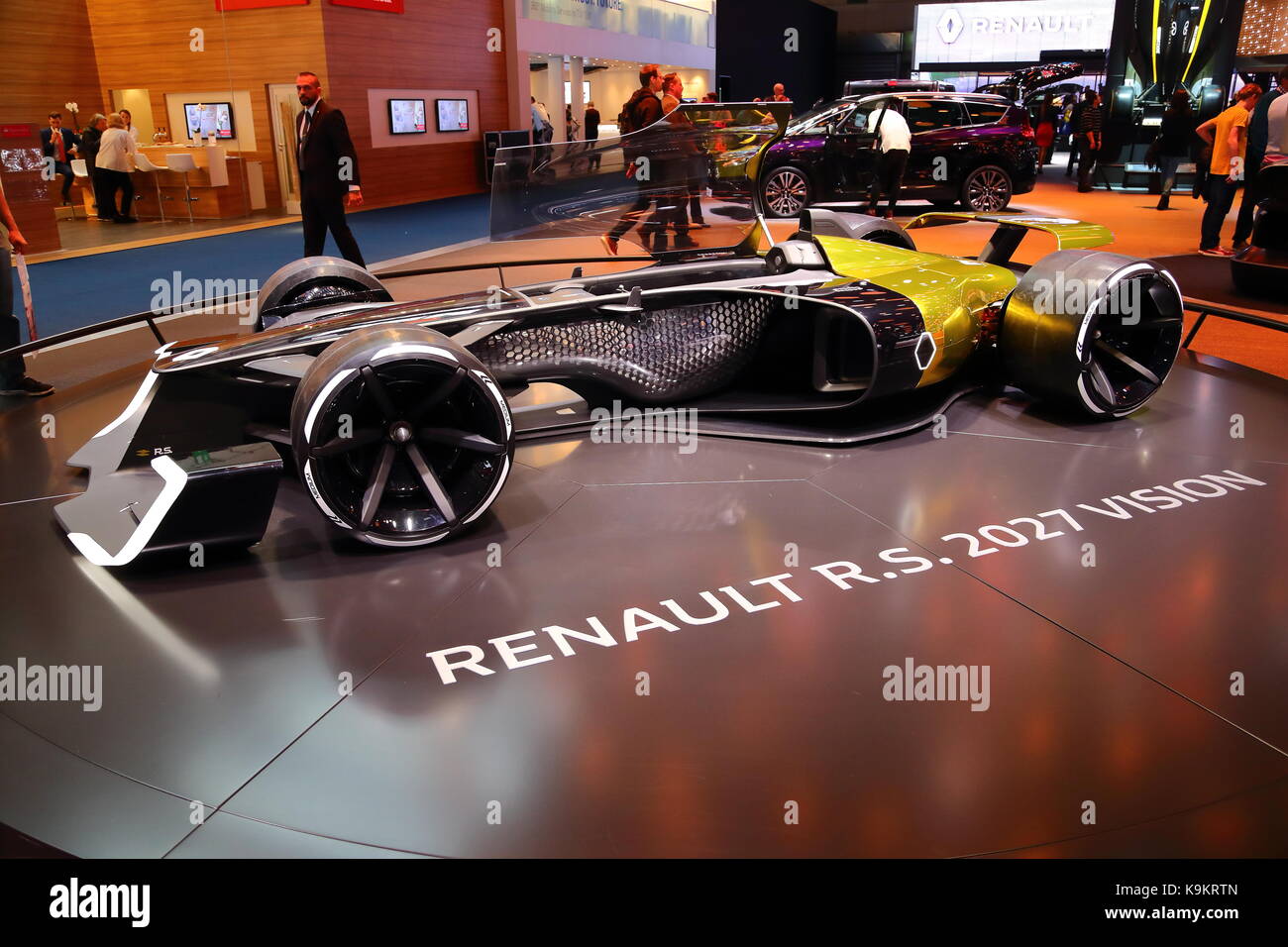 Renault displayed its range and innovations at the 2017 Frankfurt Motor ...