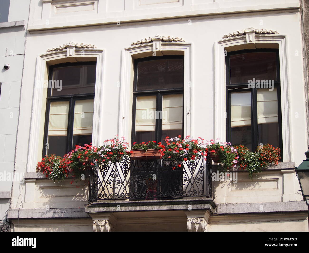 Art nouveau windows hi-res stock photography and images - Alamy