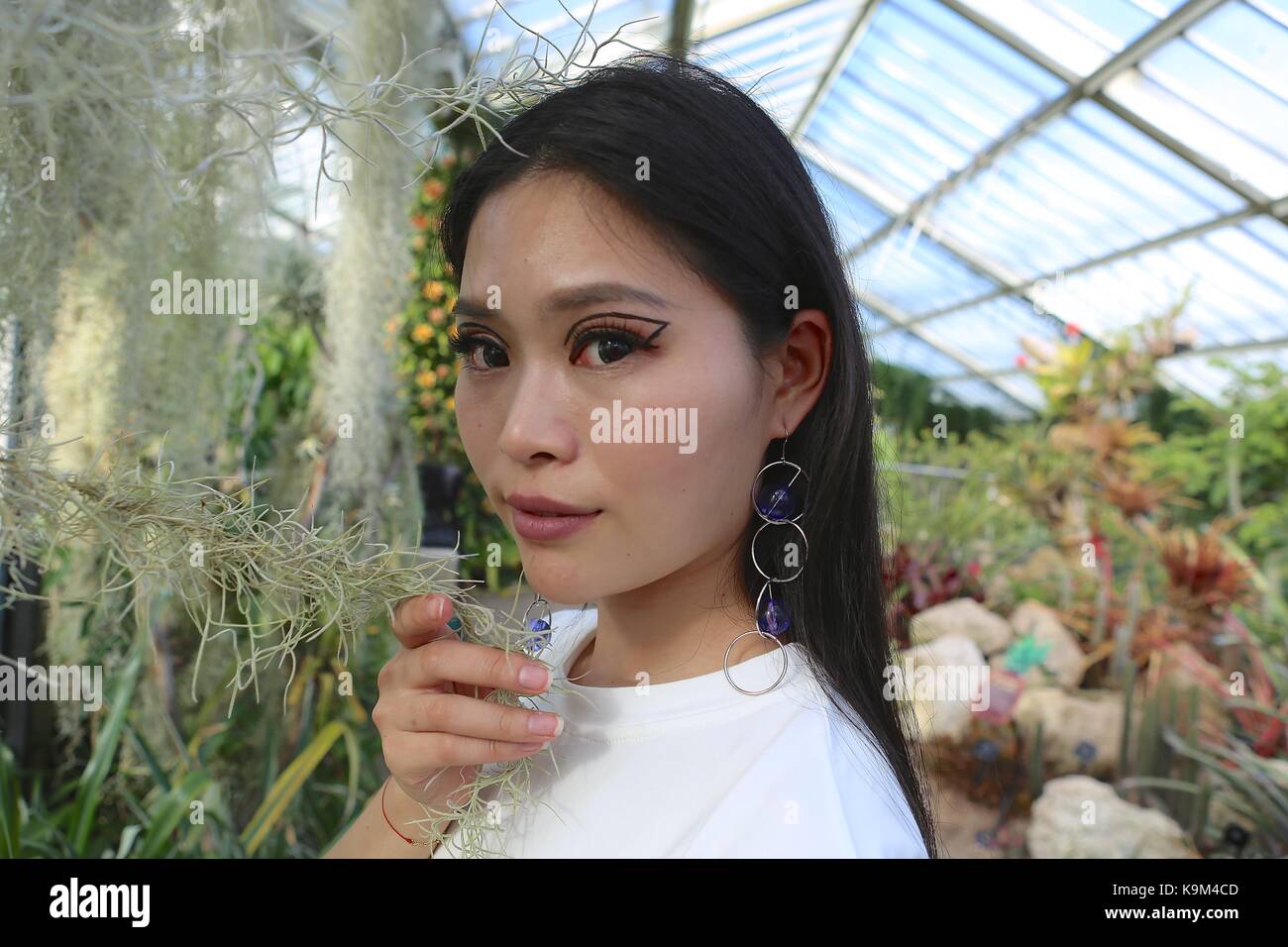 Beijing Beauty Catwalk Model Stock Photo - Alamy