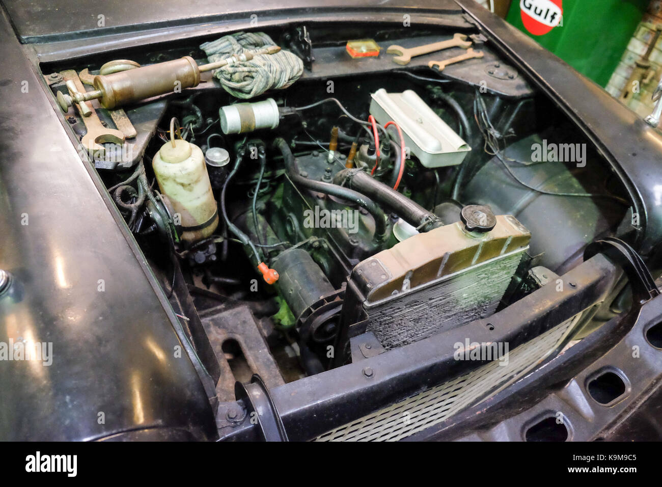 old engine of vintage motorcar Stock Photo - Alamy