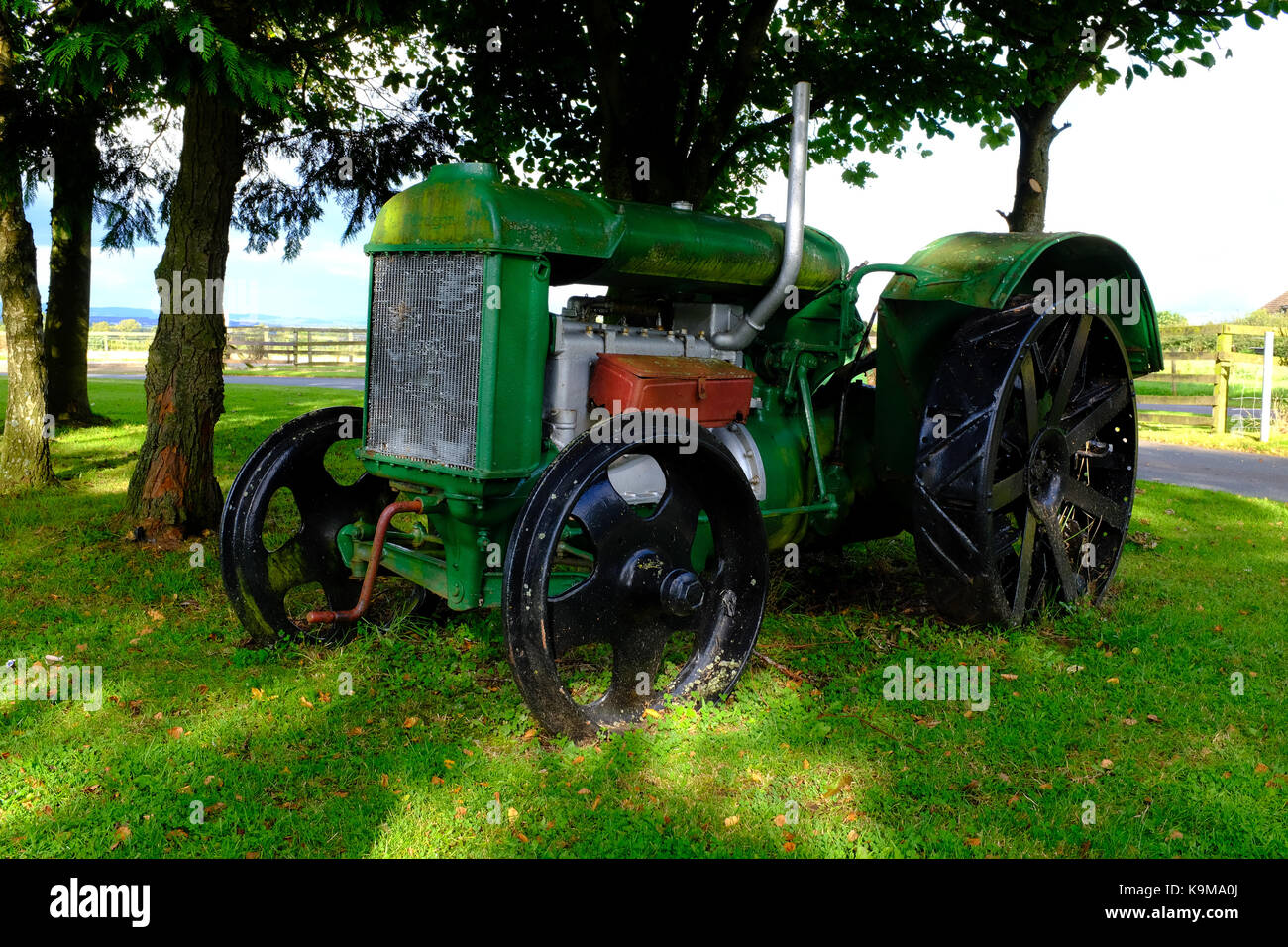 Fordson motor tractors hi-res stock photography and images - Alamy