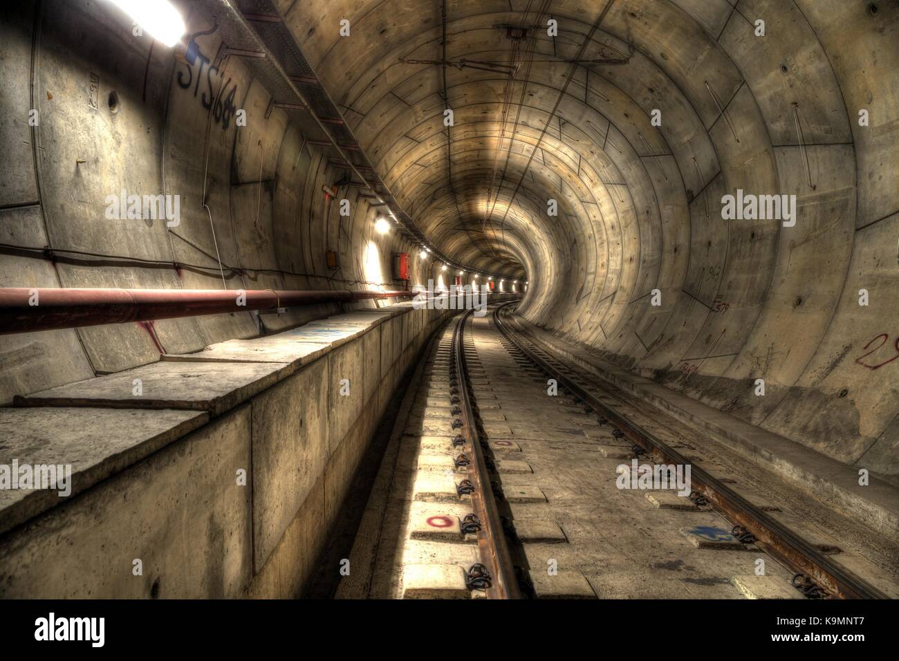 subway railroad concrete tunel Stock Photo - Alamy