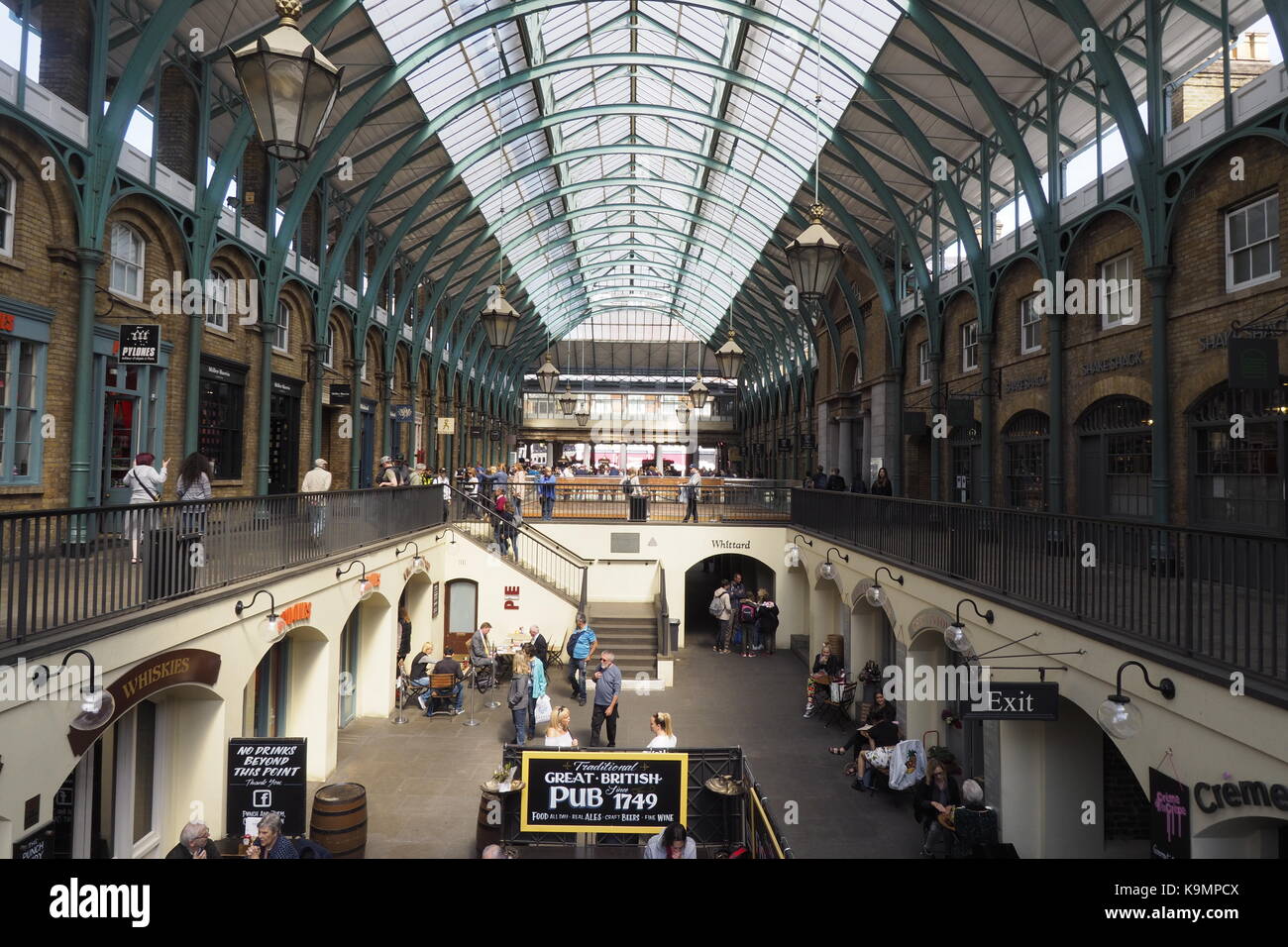 London covent garden market victorian hi-res stock photography and ...