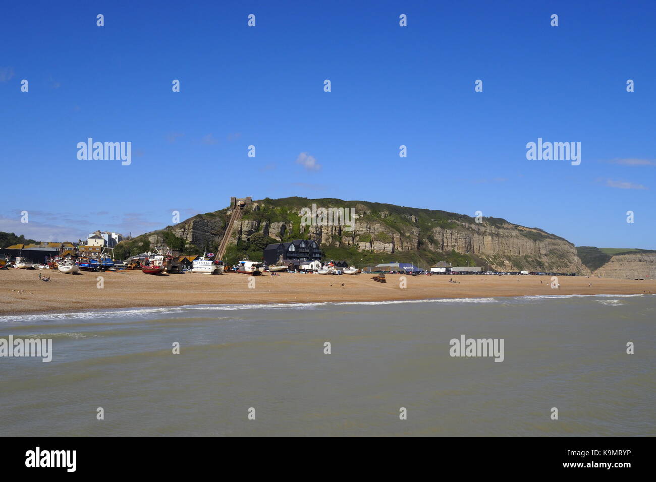 Hastings summer coastline hi-res stock photography and images - Alamy