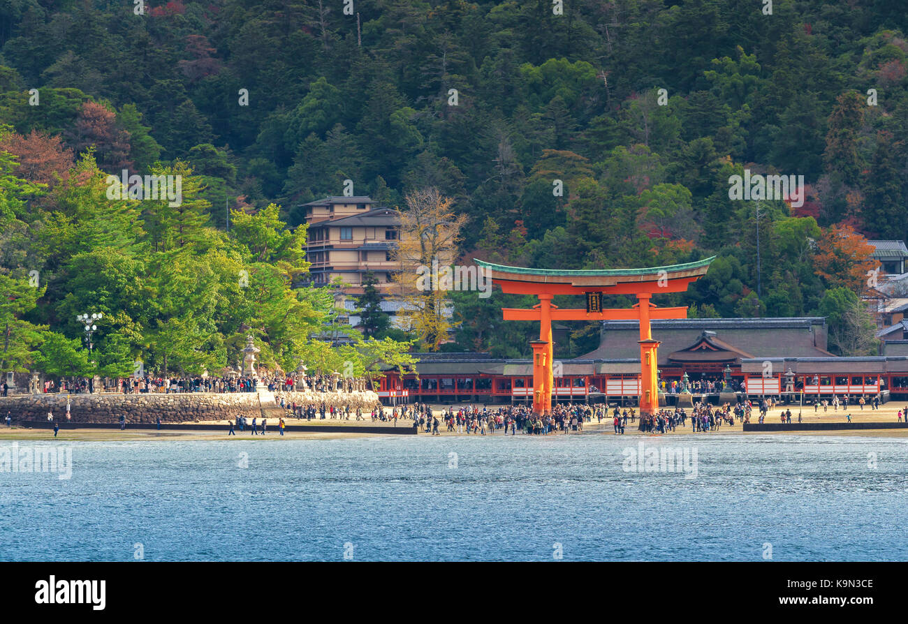 Great floating gate (O-Torii) on Miyajima island near Itsukushima ...