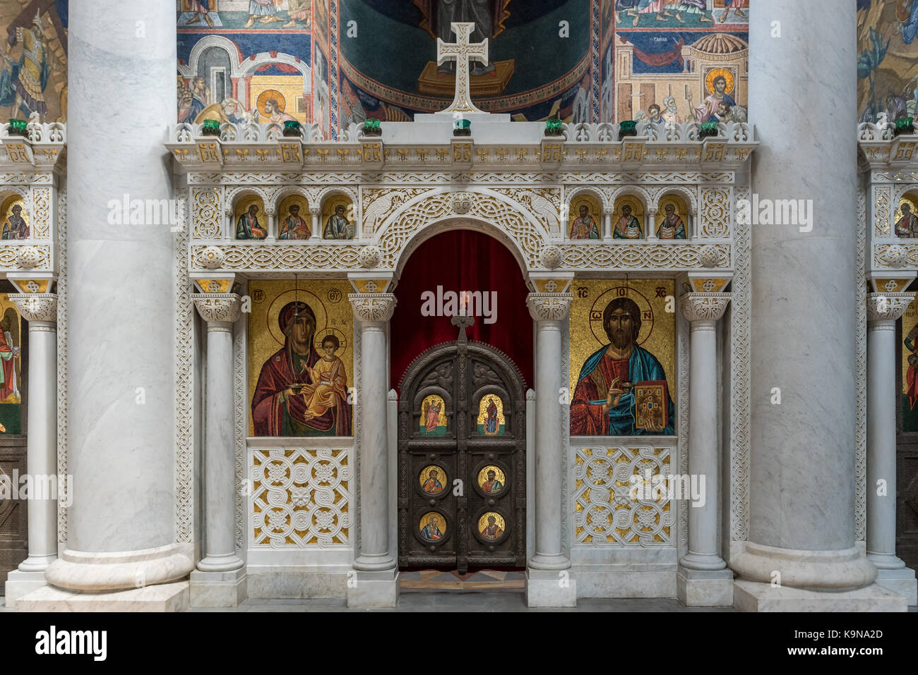 Templon hi-res stock photography and images - Alamy