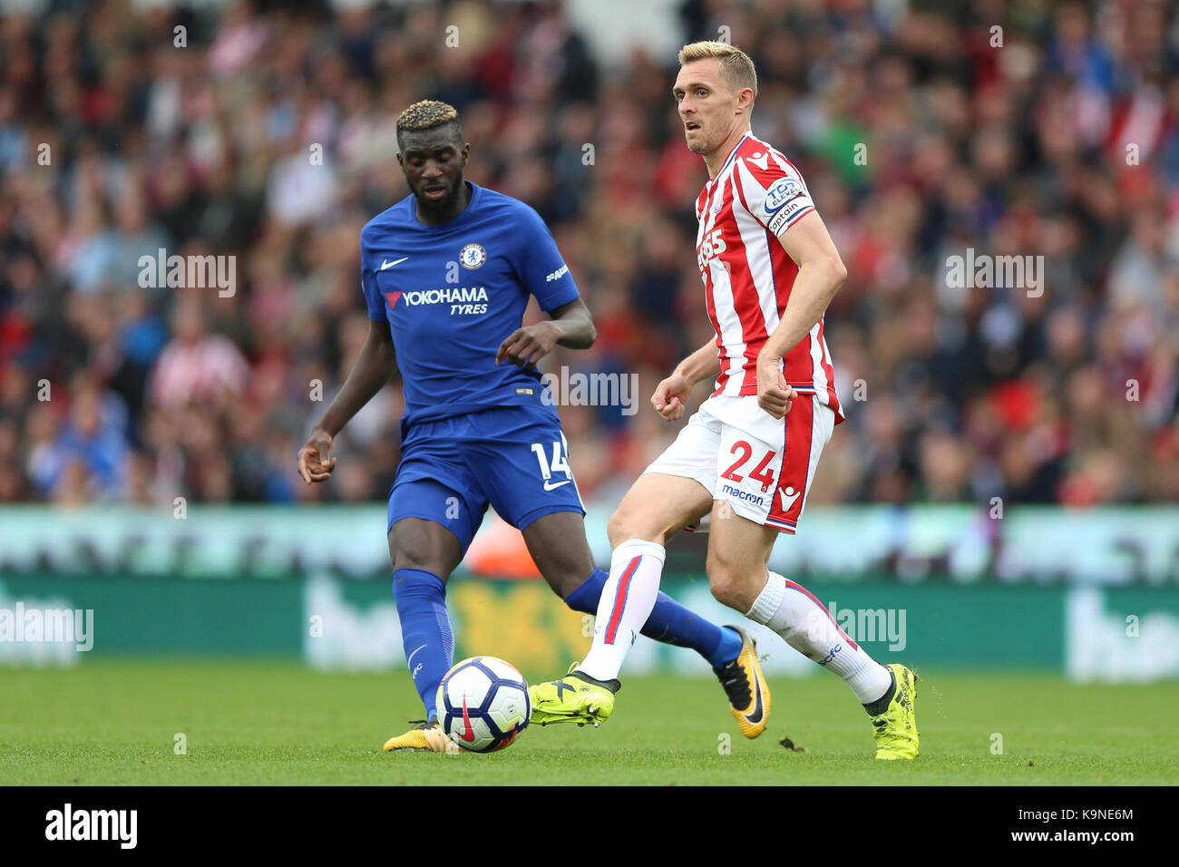 Stoke City's Darren Fletcher in action Stock Photo - Alamy
