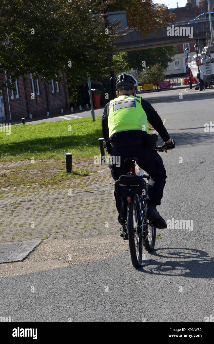 Community beat officer hi-res stock photography and images - Alamy