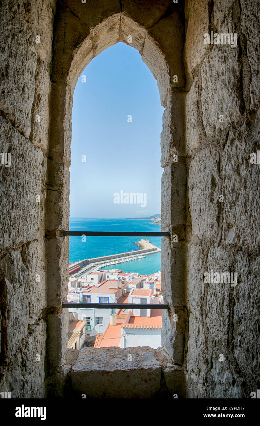 Natural sea window hi-res stock photography and images - Alamy