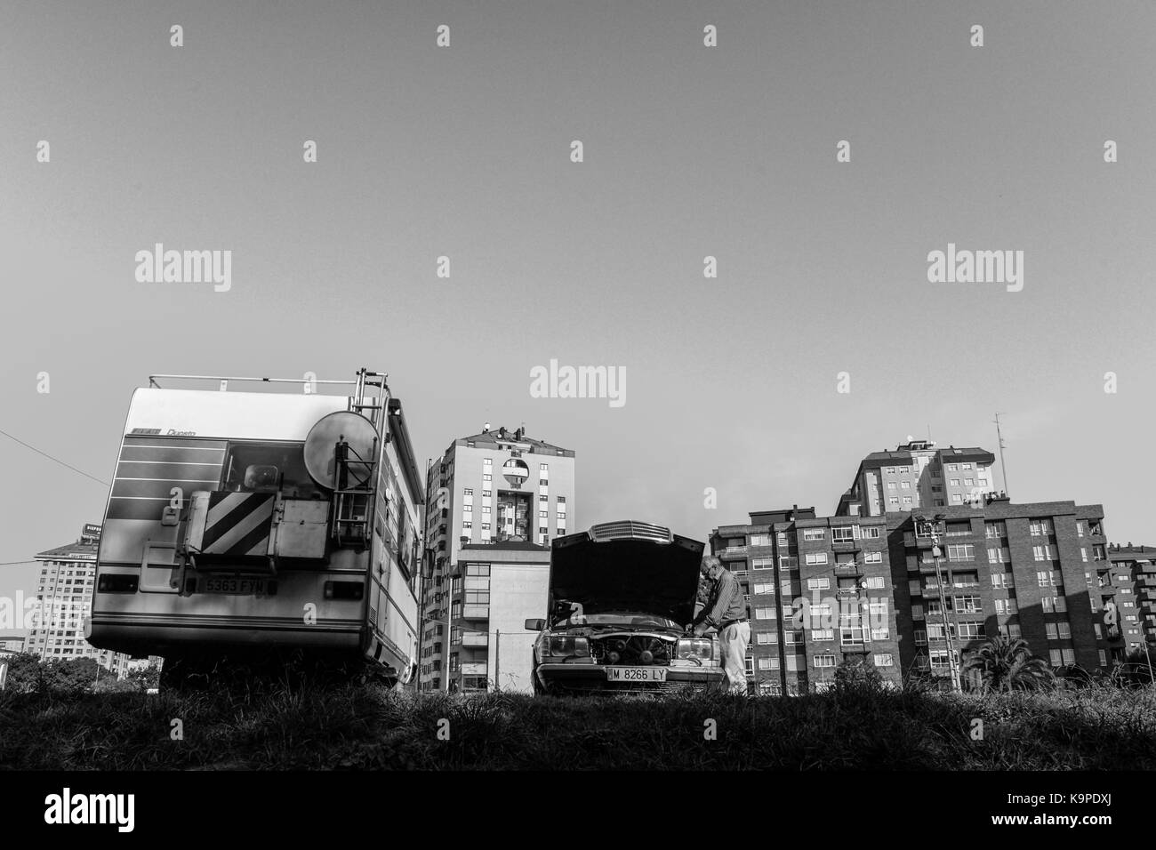 Broken down caravan hi-res stock photography and images - Alamy