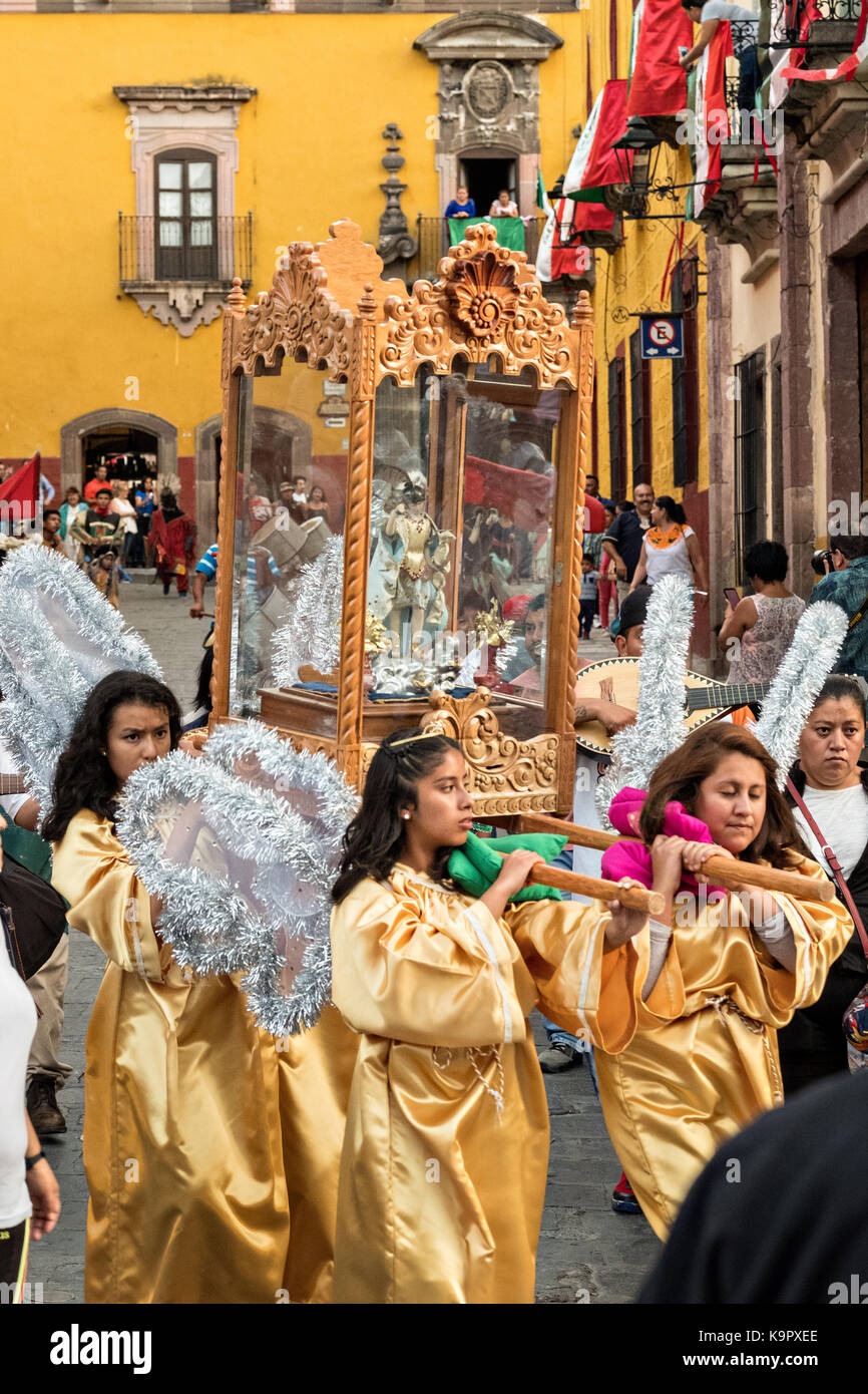 Mexico angels parade festival hi-res stock photography and images - Alamy