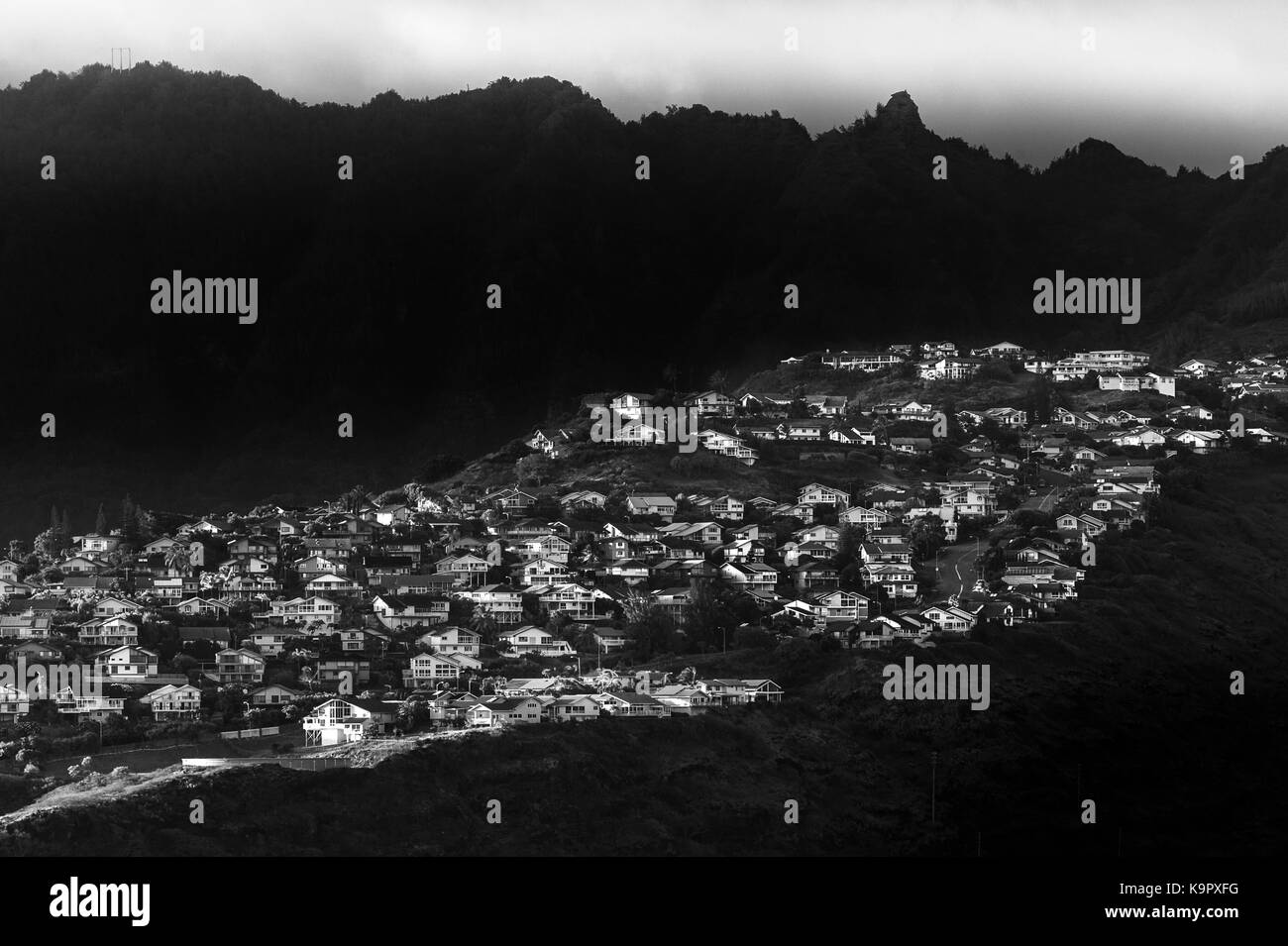 Honolulu suburbs on a slope of a hill Stock Photo - Alamy