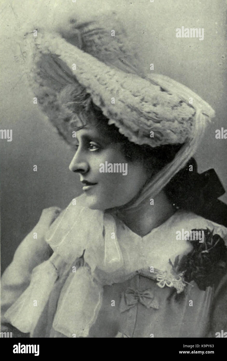 Phyllis Broughton High Resolution Stock Photography and Images - Alamy