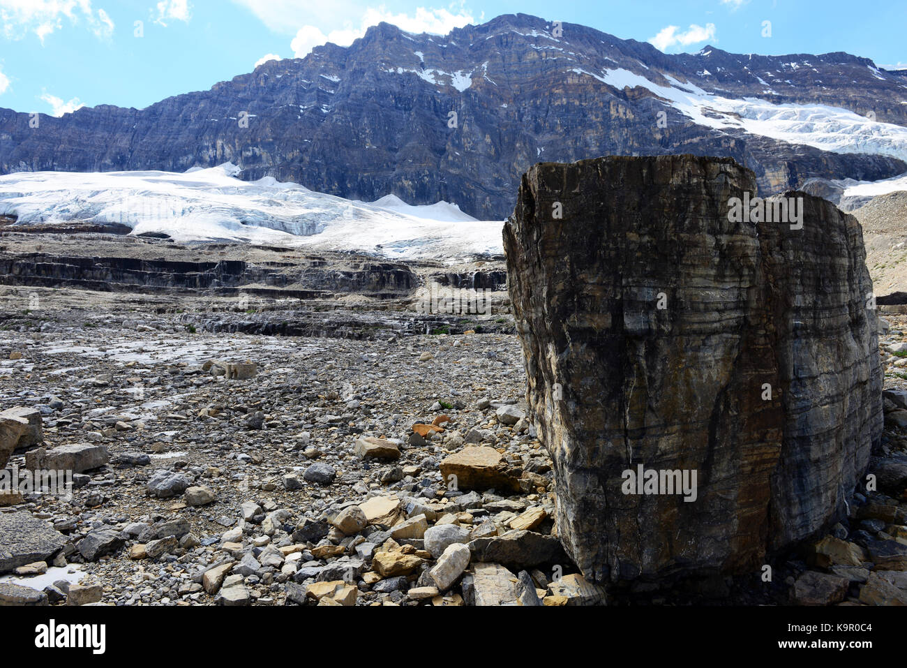 Yoho pass trail hi-res stock photography and images - Alamy
