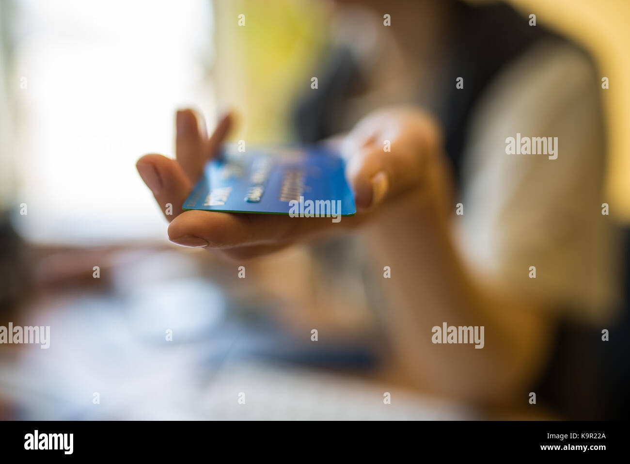 Visa credit card hi-res stock photography and images - Alamy