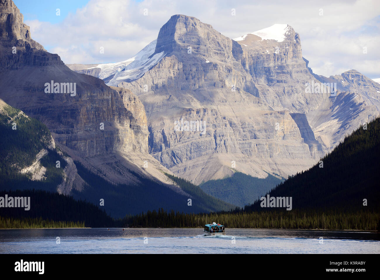 Yoho pass trail hi-res stock photography and images - Alamy