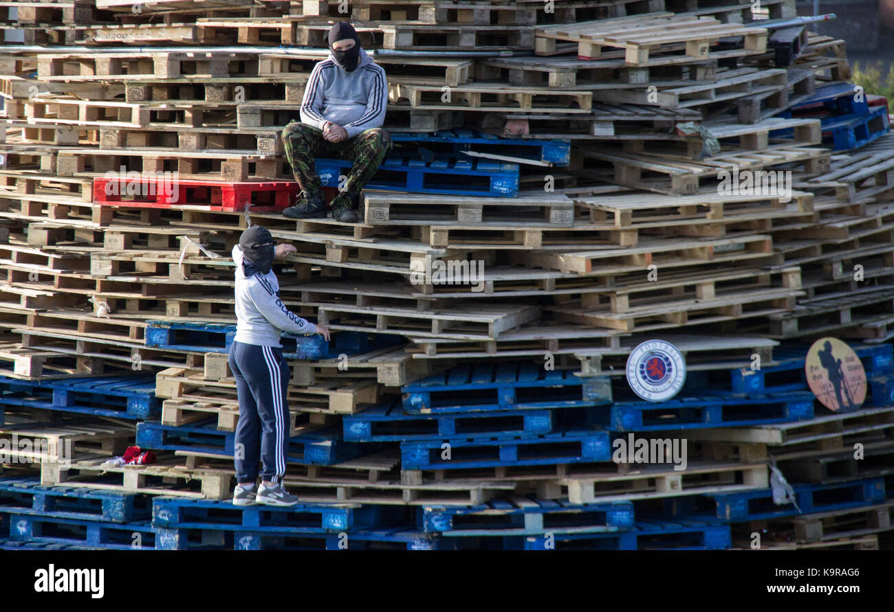 Republican bonfire in Derry's Bogside Stock Photo - Alamy