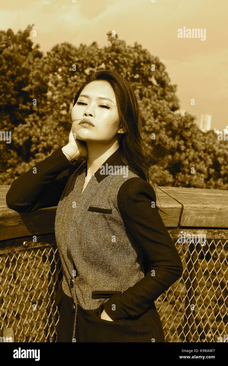 Chinese model in kew gardens hi-res stock photography and images - Alamy