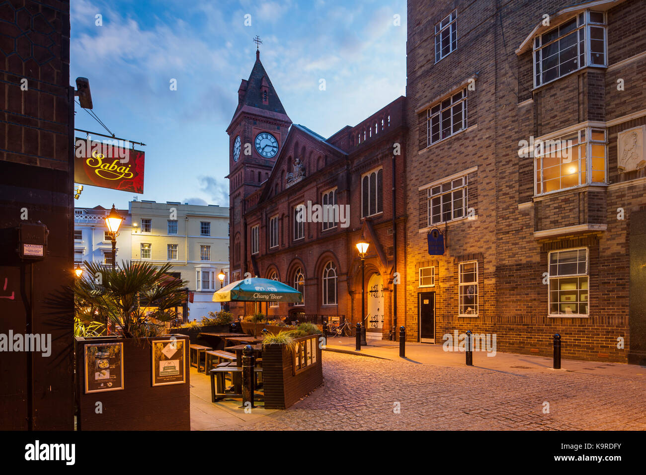 Evening in brighton city centre hi-res stock photography and images - Alamy