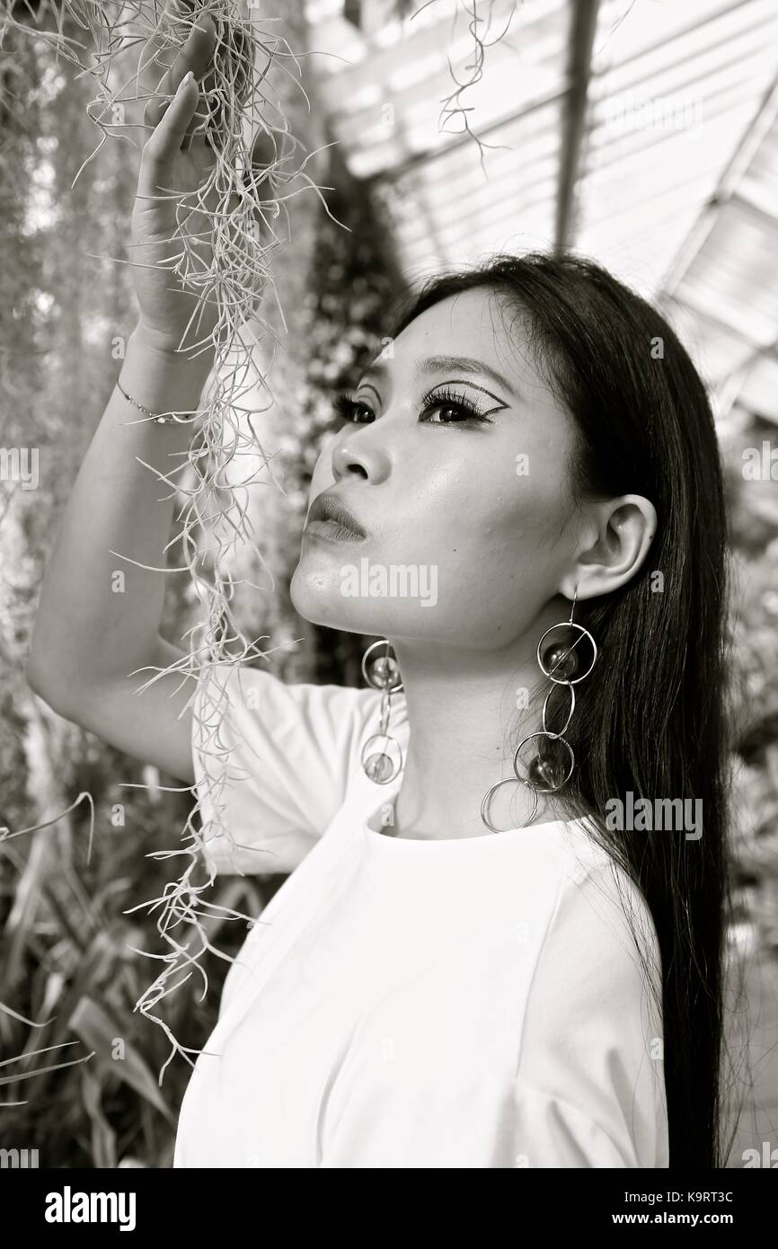 Chinese Model In Kew Gardens High Resolution Stock Photography and ...