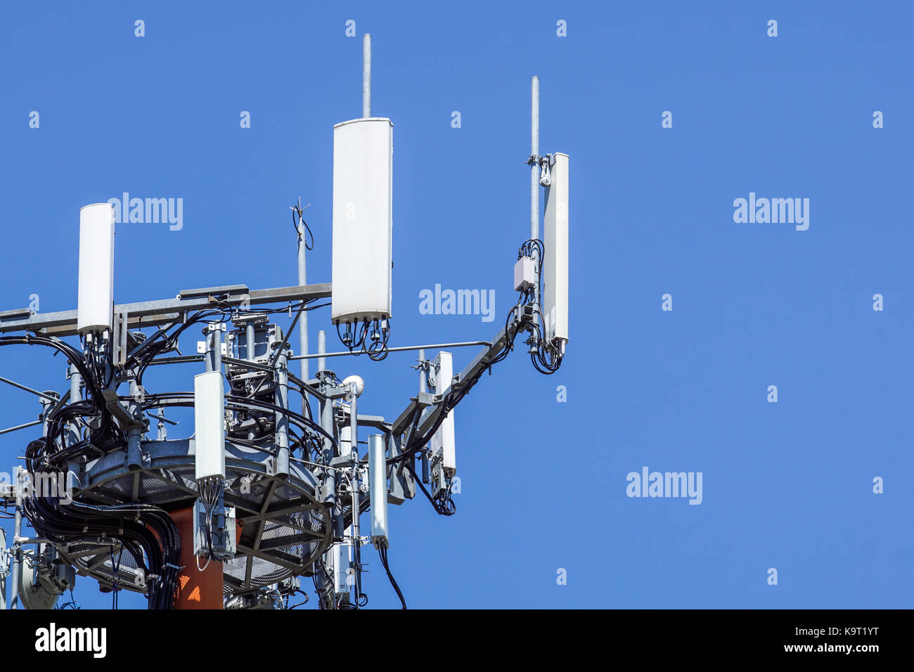 Different antennas hi-res stock photography and images - Alamy
