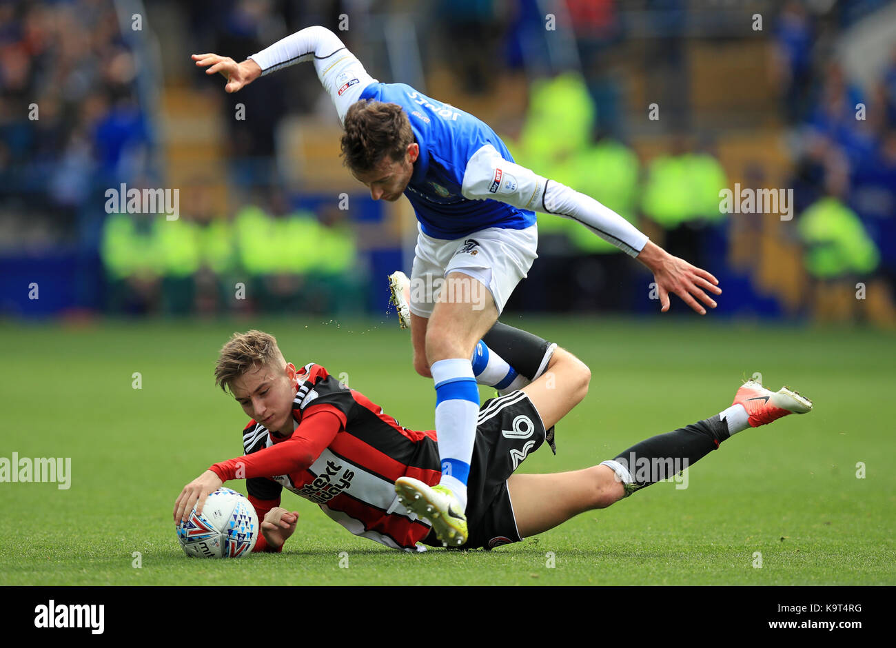 Sheffield Wednesday's David Jones and Sheffield United's David Brooks ...