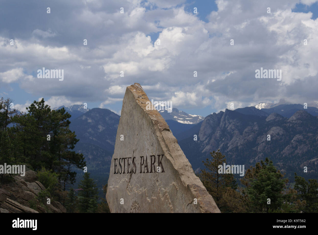 Estes park sign trees hi-res stock photography and images - Alamy