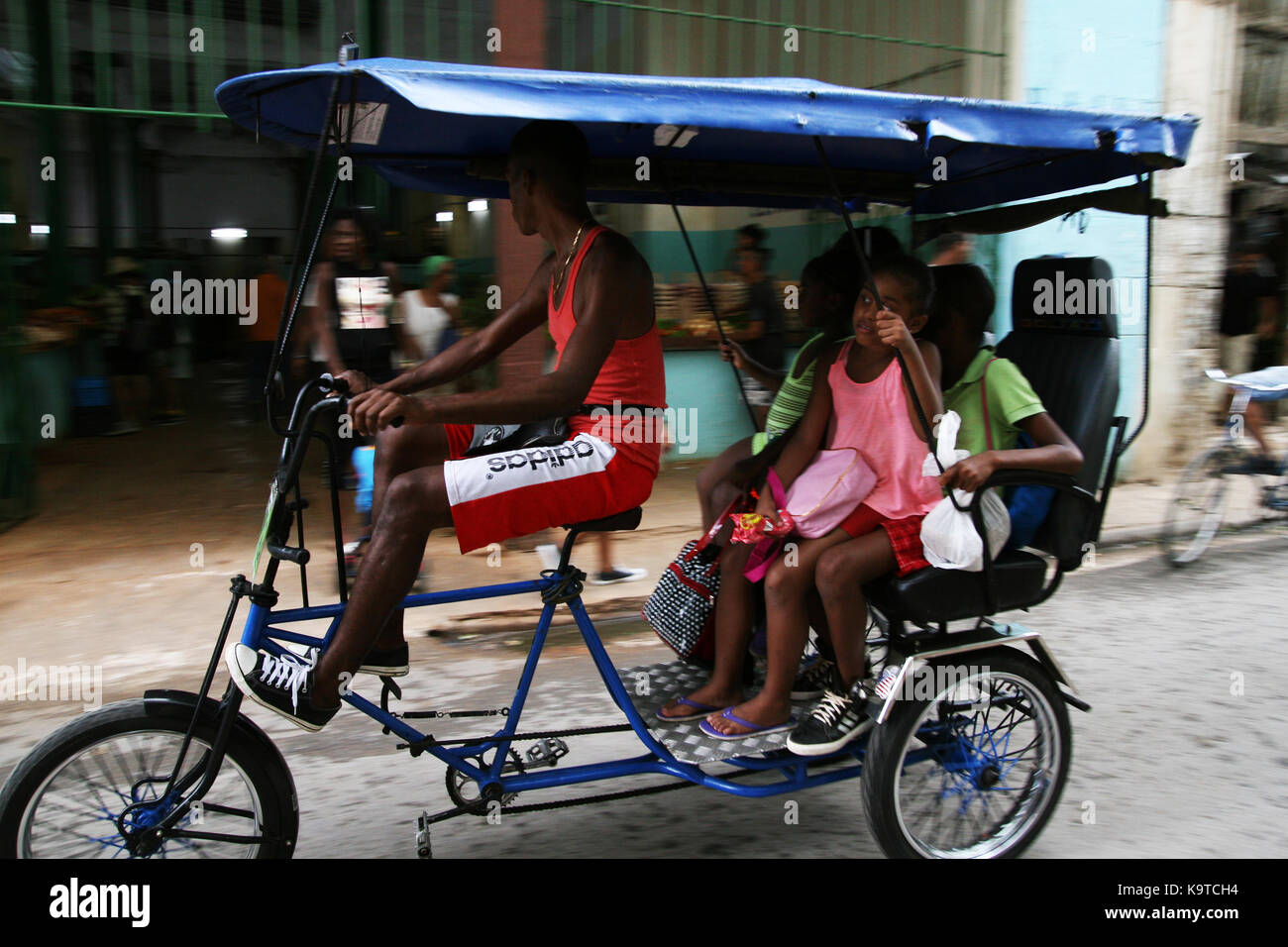 Bike taxi hi-res stock photography and images - Alamy