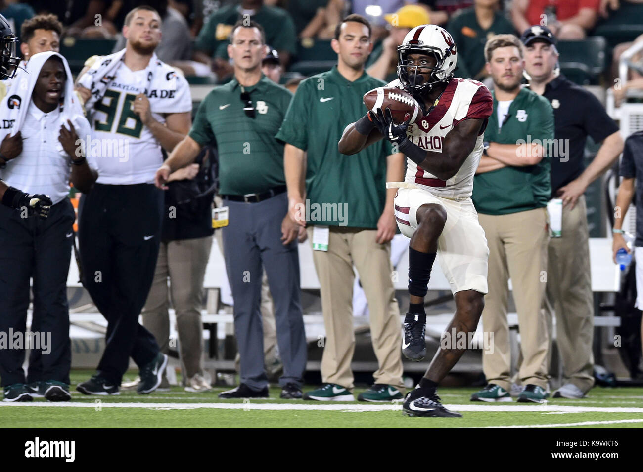 Waco, Texas, USA. 23rd Sep, 2017. Oklahoma Sooners wide receiver Jeff ...