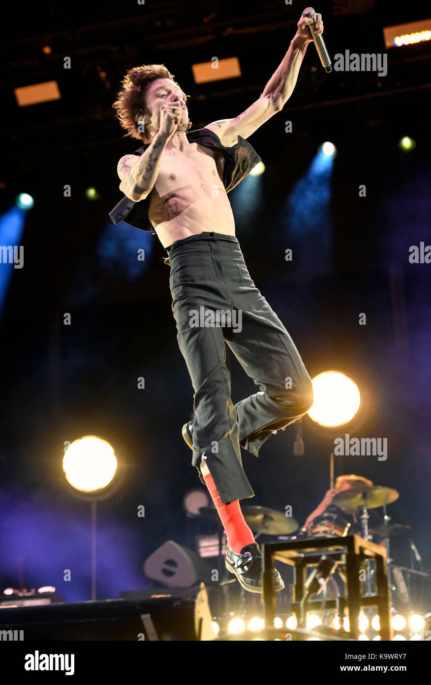 Las Vegas, USA. 23rd Sep, 2017 - Matt Shultz of Cage The Elephant ...