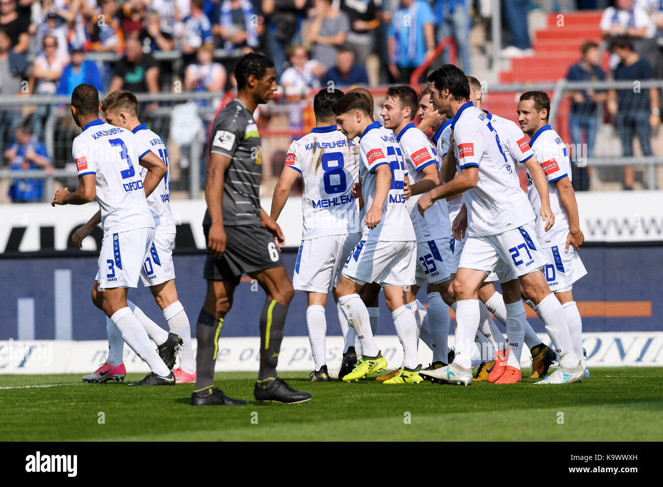 Karlsruhe, Deutschland. 24th Sep, 2017. Jubel nach Tor zum 1:0 beim KSC ...