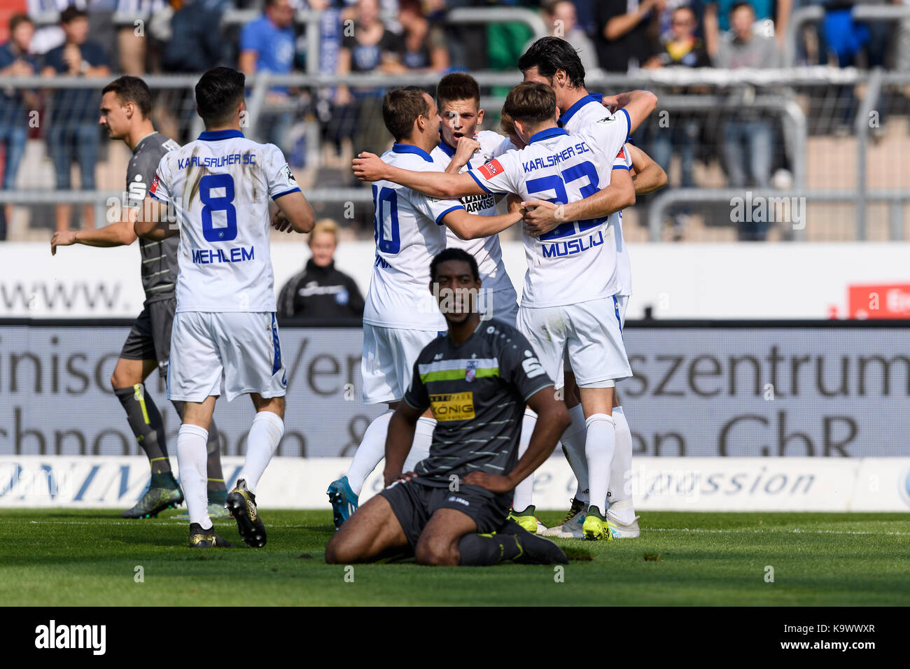 Karlsruhe, Deutschland. 24th Sep, 2017. Jubel nach Tor zum 1:0 beim KSC ...