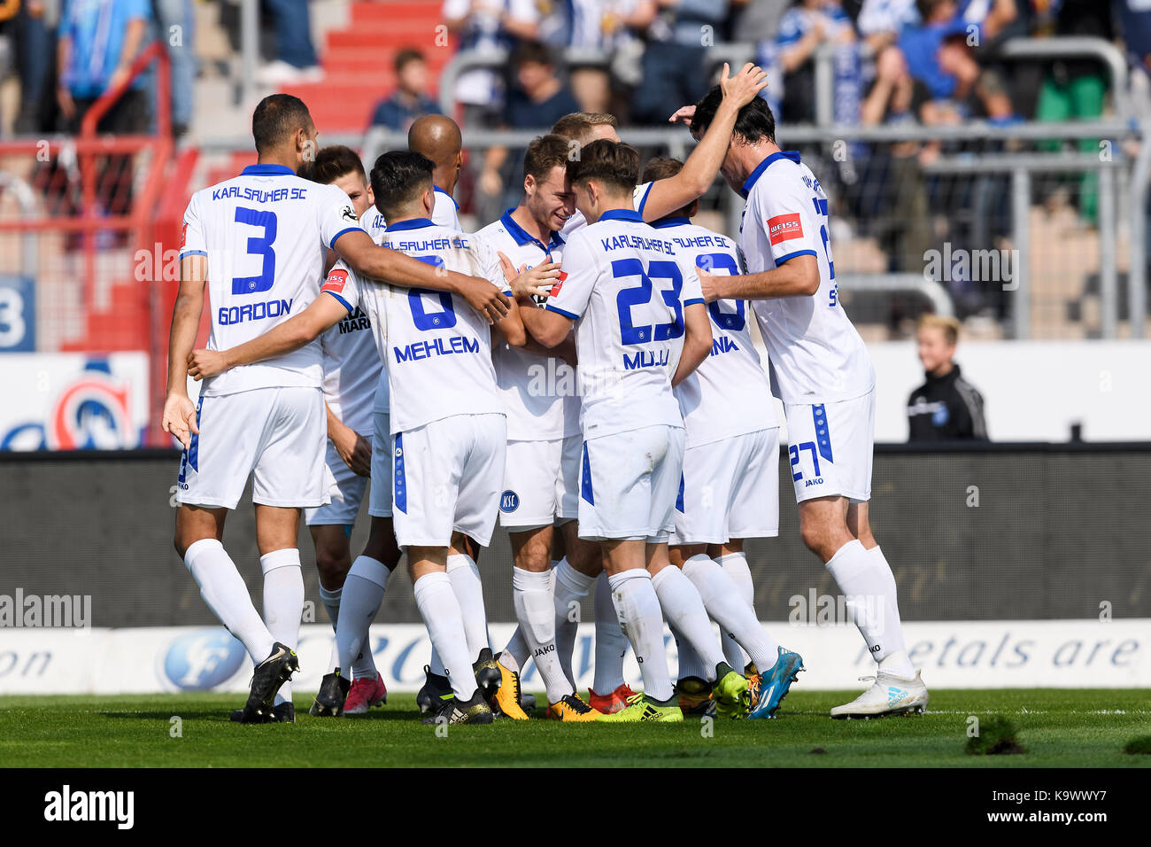 Karlsruhe, Deutschland. 24th Sep, 2017. Jubel nach Tor zum 1:0 beim KSC ...
