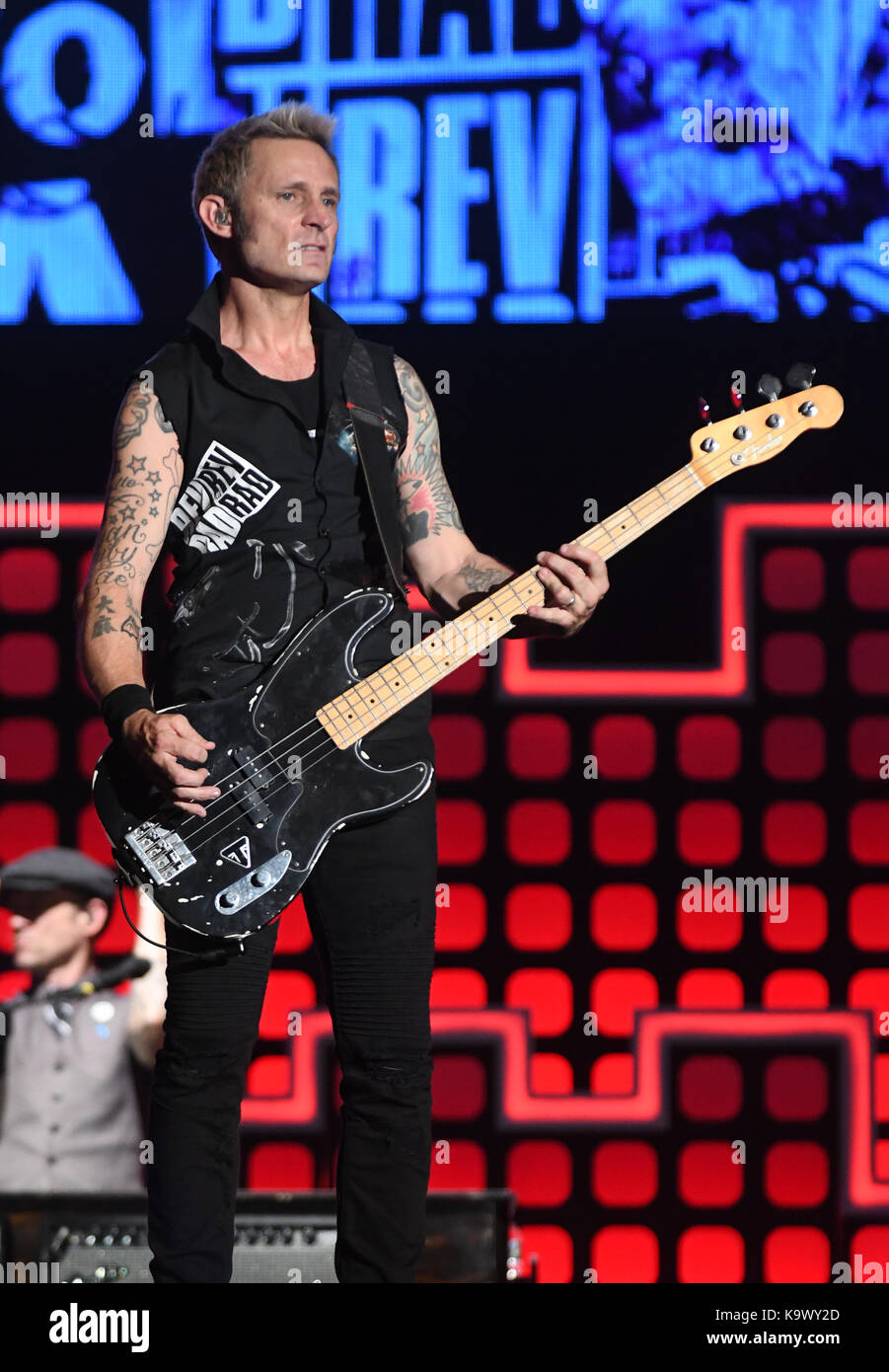 NEW YORK, NY - SEPTEMBER 23: Mike Dirnt of Green Day at the Global ...