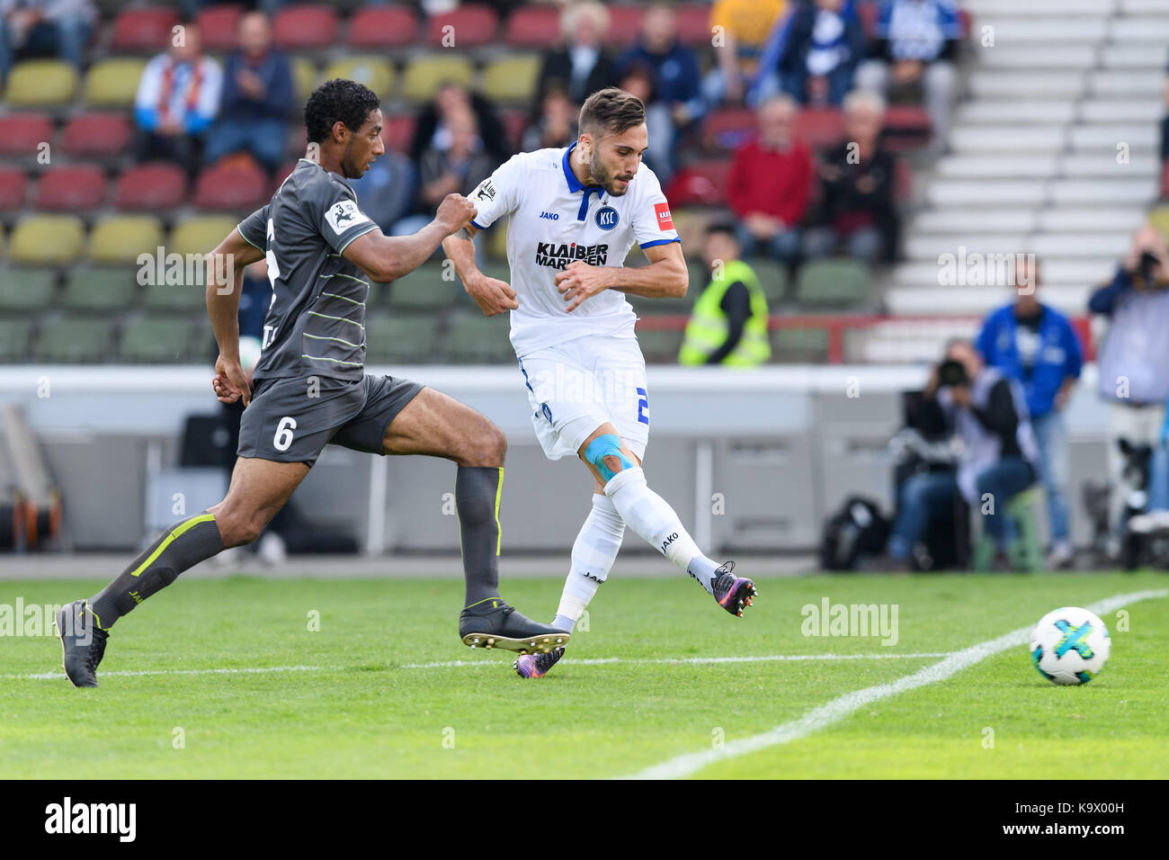 Karlsruhe, Deutschland. 24th Sep, 2017. Tor zum 2:0 Siegtreffer ...