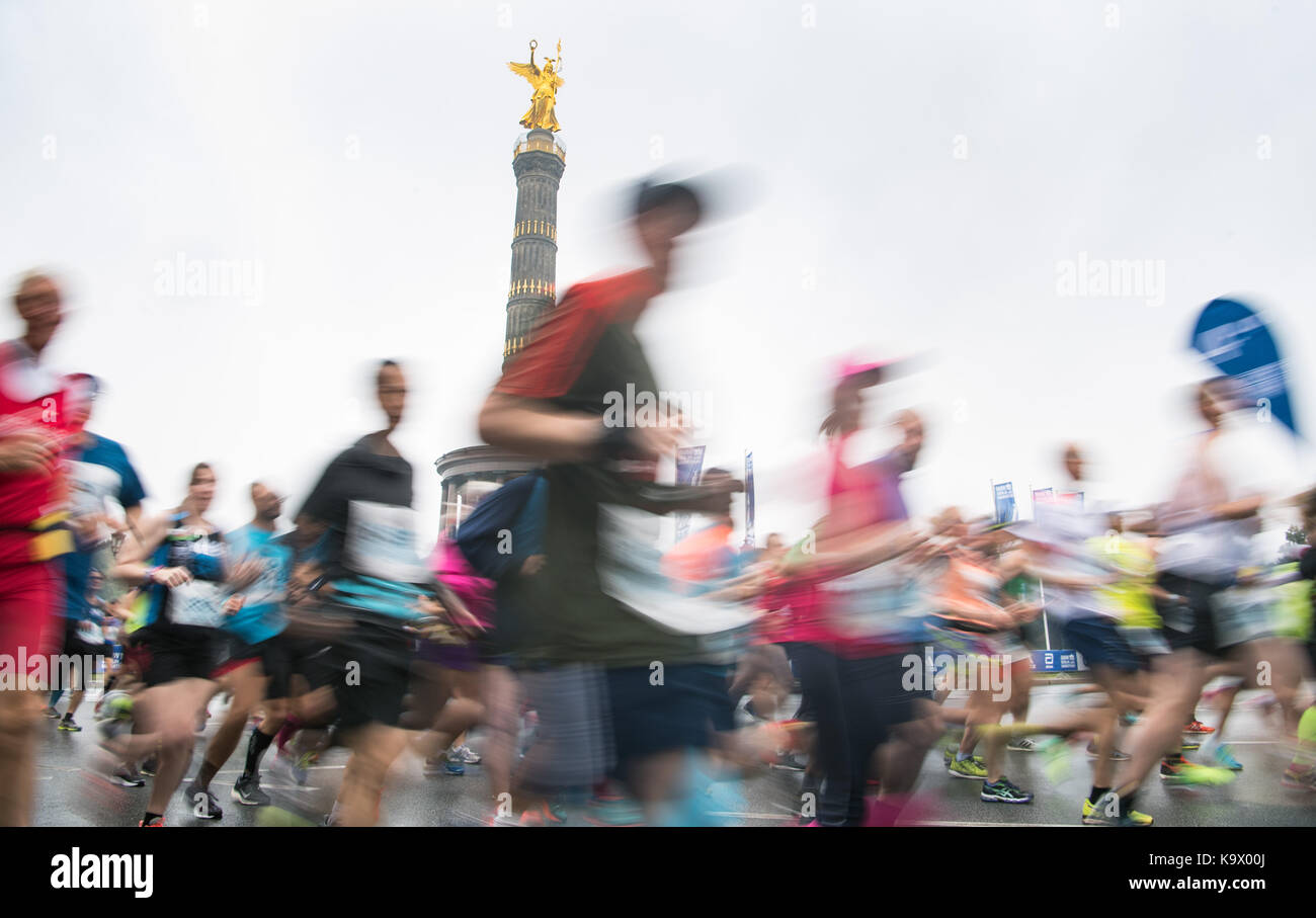 Berlin, Germany. 24th Sep, 2017. Thousands of runners partake in the ...