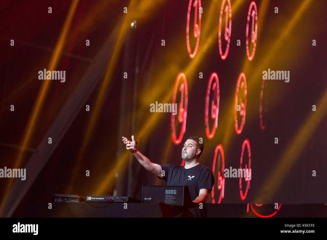 Hayden james concert hi-res stock photography and images - Alamy
