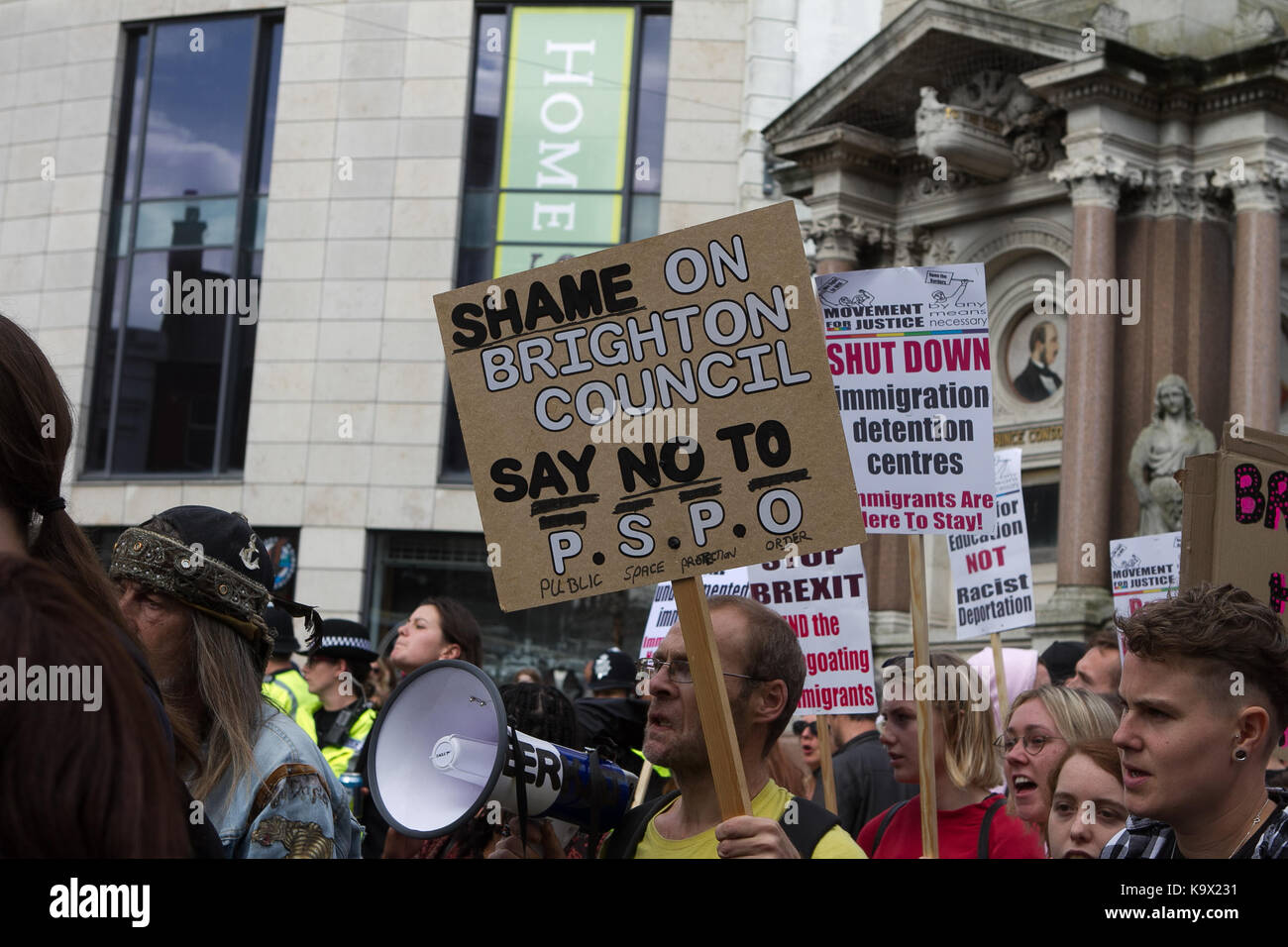 Refugee protest brighton hi-res stock photography and images - Alamy