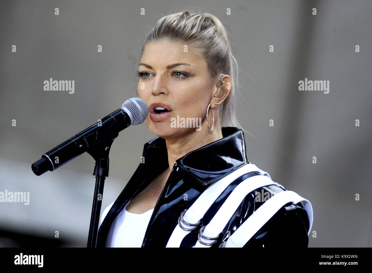 Nbc today show concert with fergie hi-res stock photography and images ...