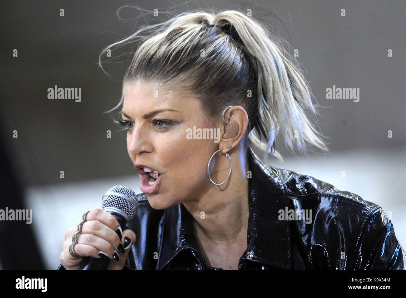 Nbc today show concert with fergie hi-res stock photography and images ...