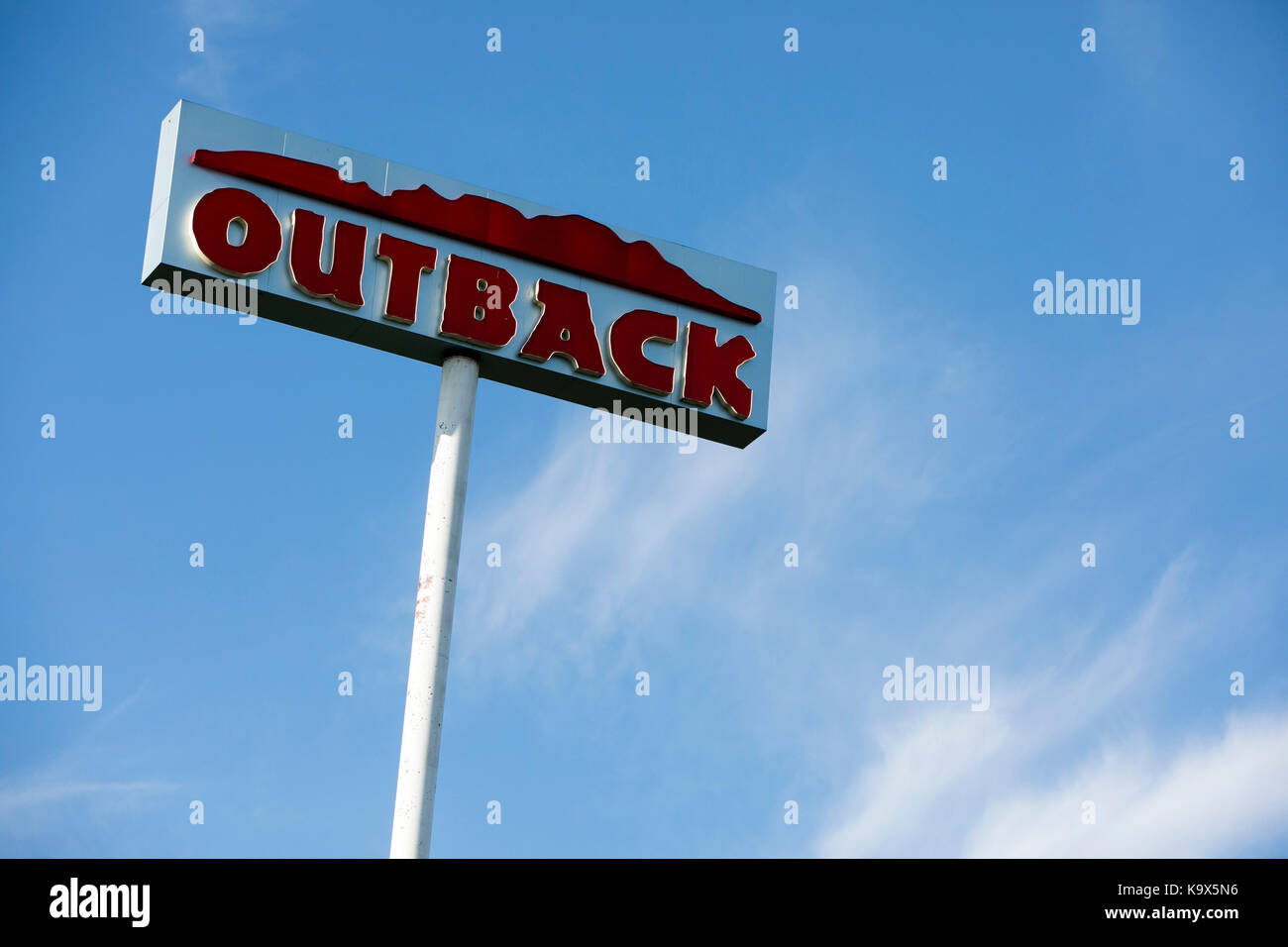 Outback steakhouse restaurant sign hi-res stock photography and images ...